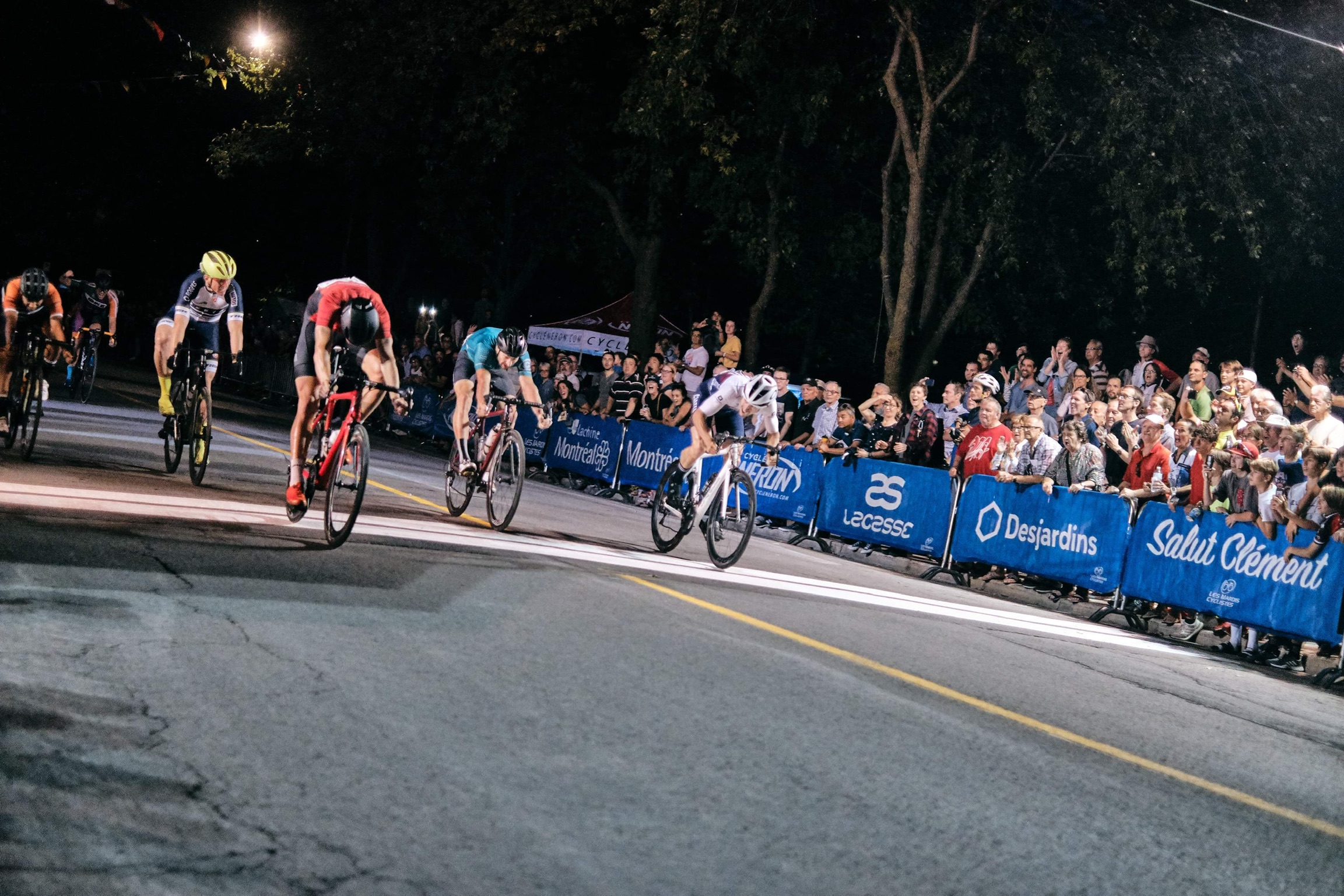Nicolas Côté au 1er rang - Les Versants