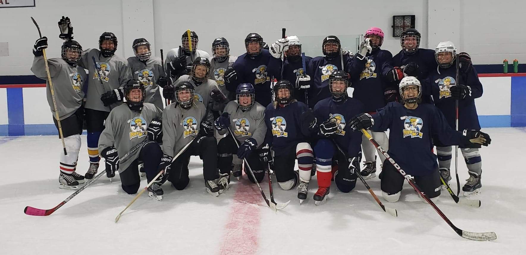 Les « Puck et Mom » remettent un don - Les Versants