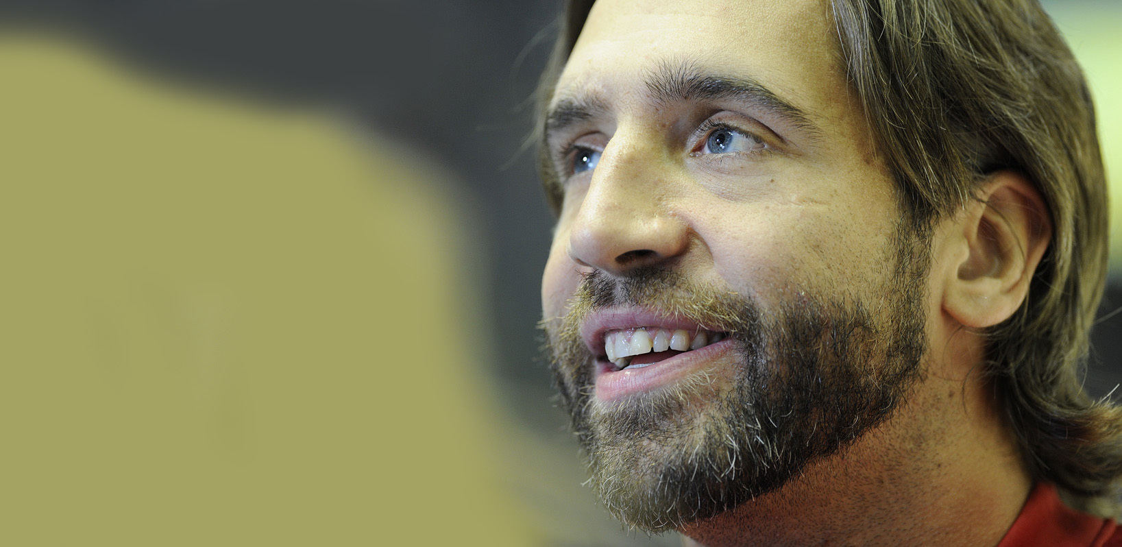 Max Talbot à la mise au jeu protocolaire - Les Versants