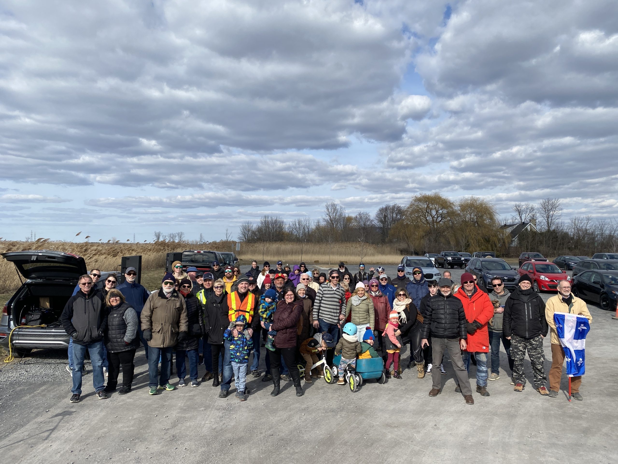 Marcher pour démontrer les enjeux de la route 223 - Les Versants