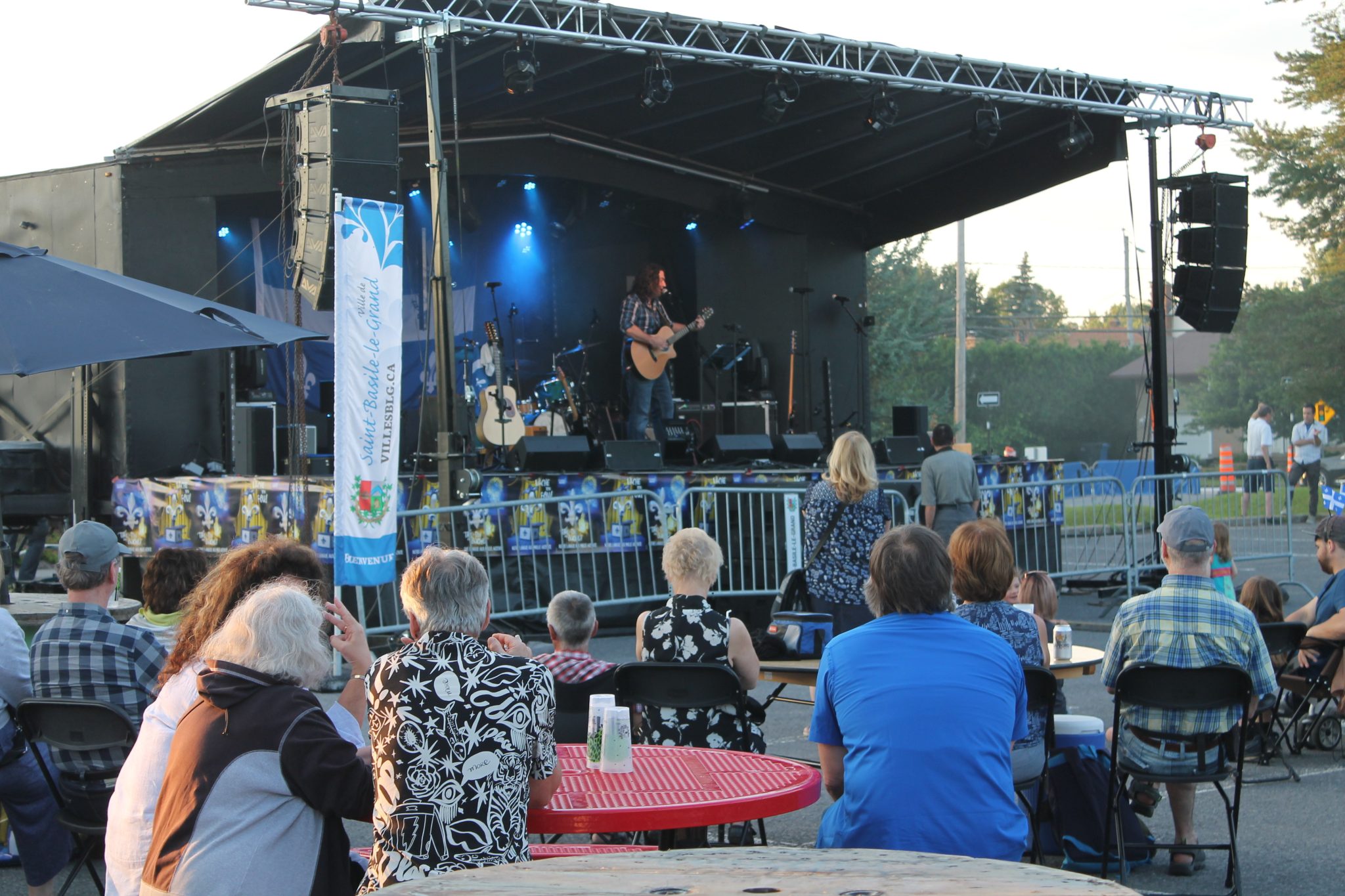 Voile suce i usually go for petite girls and she isn't yet